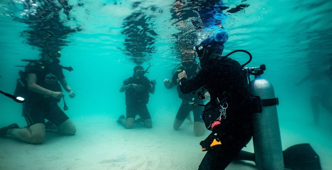 Scuba Refresher: Pool vs. Sea – Which is Better?